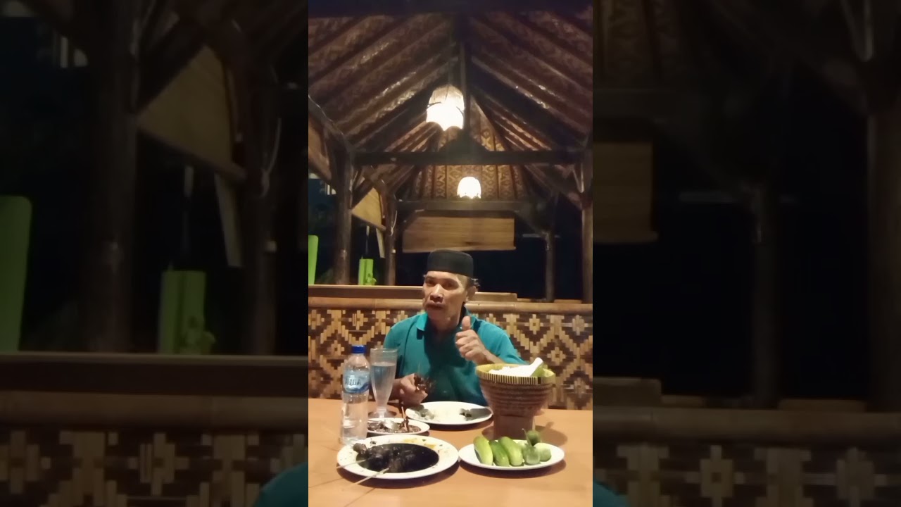 numpang makan sate di Lesehan Saung Rawa Lele. - YouTube