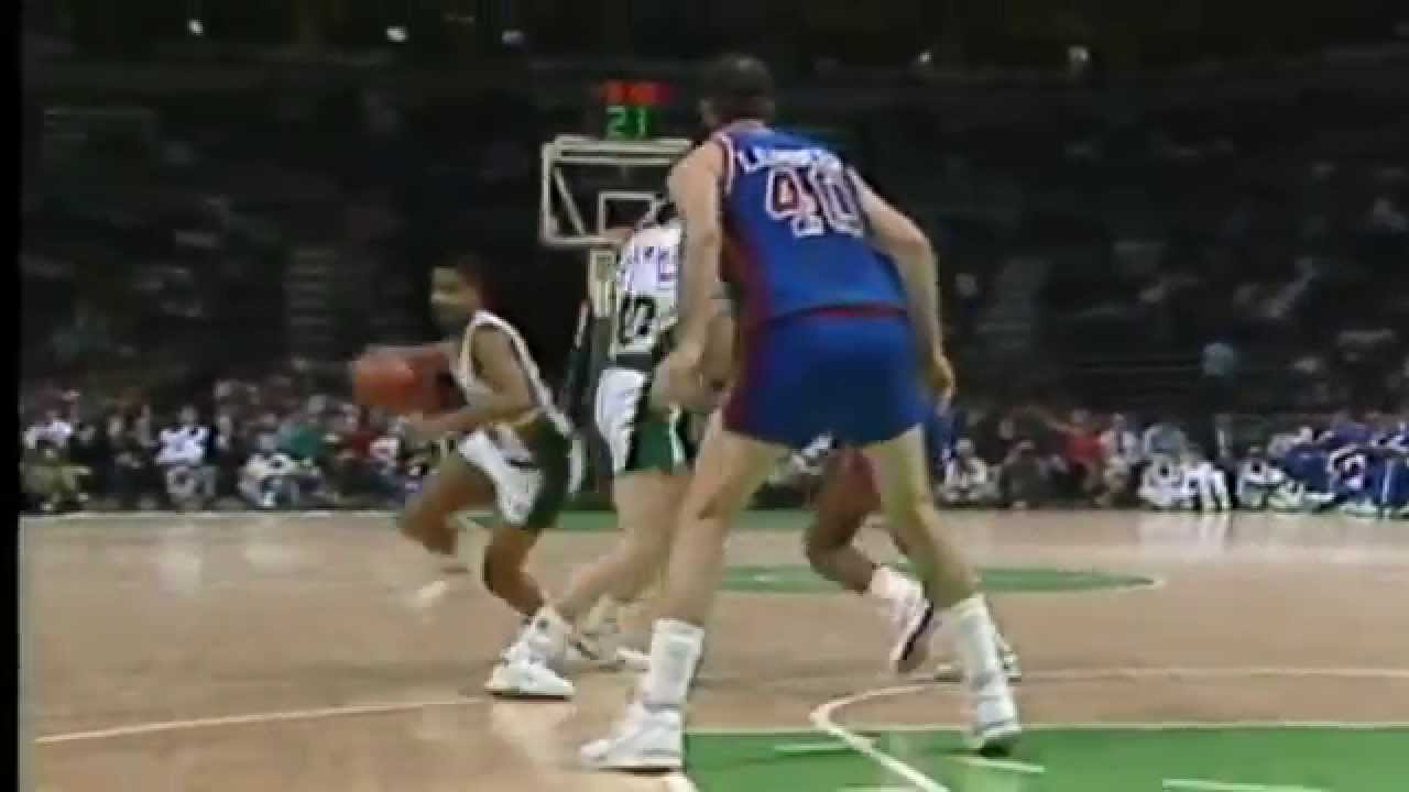 Jay Humphries vs. Pistons Highlights - YouTube