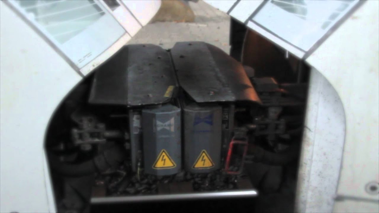 Slow Motion: German ICE T Highspeed Train coupling together - YouTube