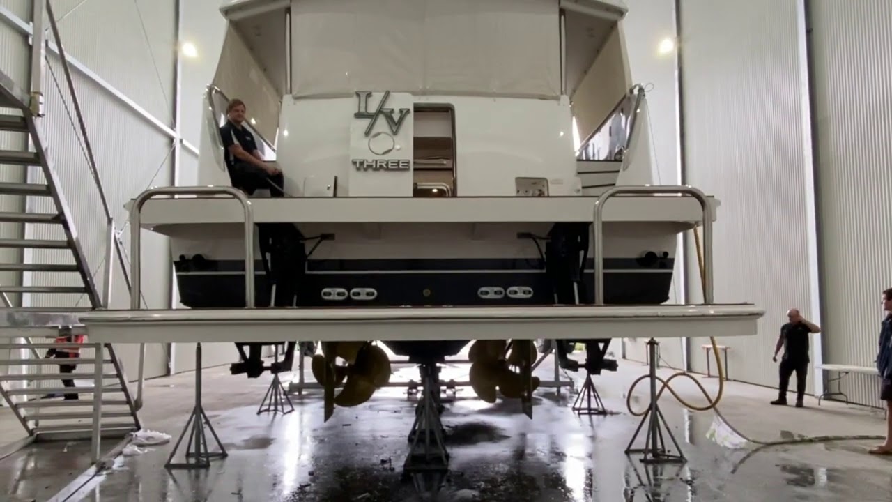 Hydraulic Swim Platform - YouTube