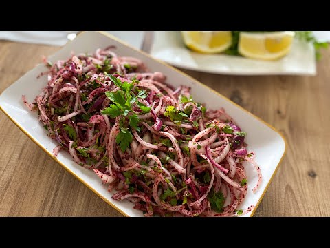 PÜF NOKTASIYLA ADANA USULÜ SOĞAN SALATASI/HER YEMEĞİNİZİN YANINA YAKIŞACAK SOĞAN SALATASI TARİFİ