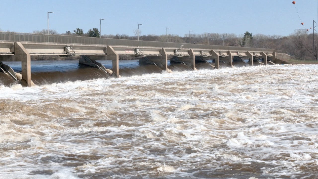 Water world! North Metro impacted by spring floods - YouTube