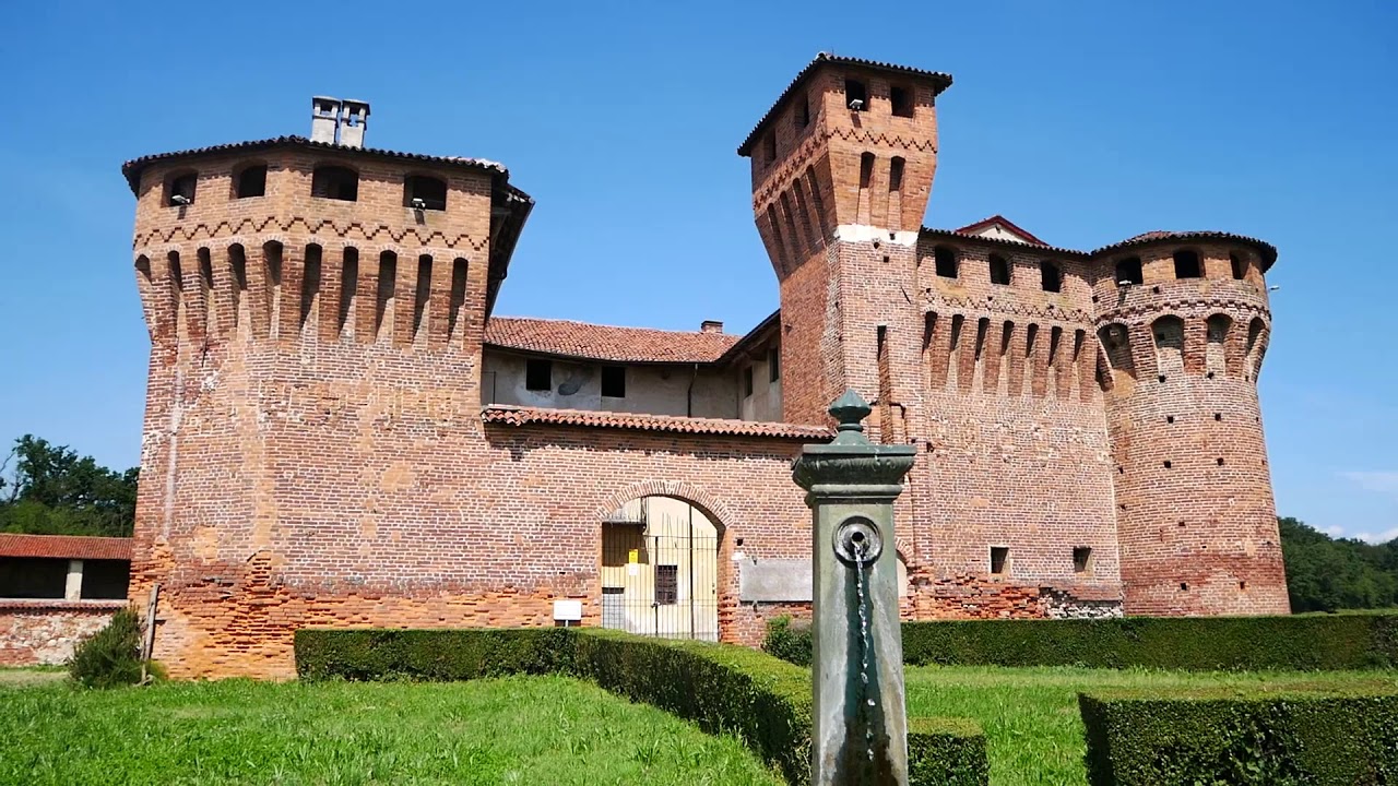 UN CASTELLO SFORZESCO TRE LE CAMPAGNE DI NOVARA - IL CASTELLO DI PROH ...