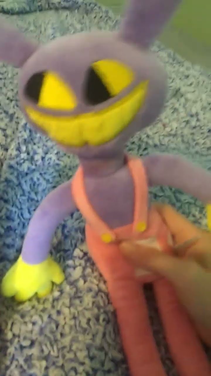 Jax Breaks Gangle's Comedy Mask - YouTube