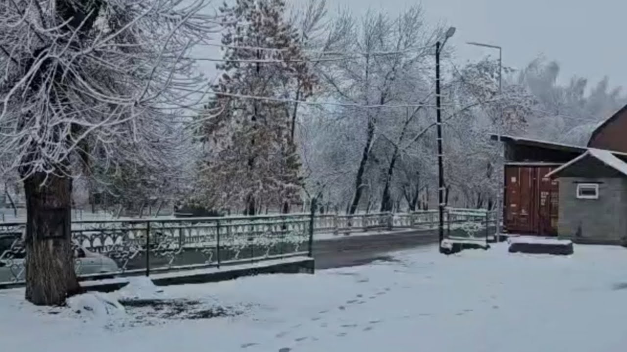 Айдаркен шаарында кар жаады - YouTube