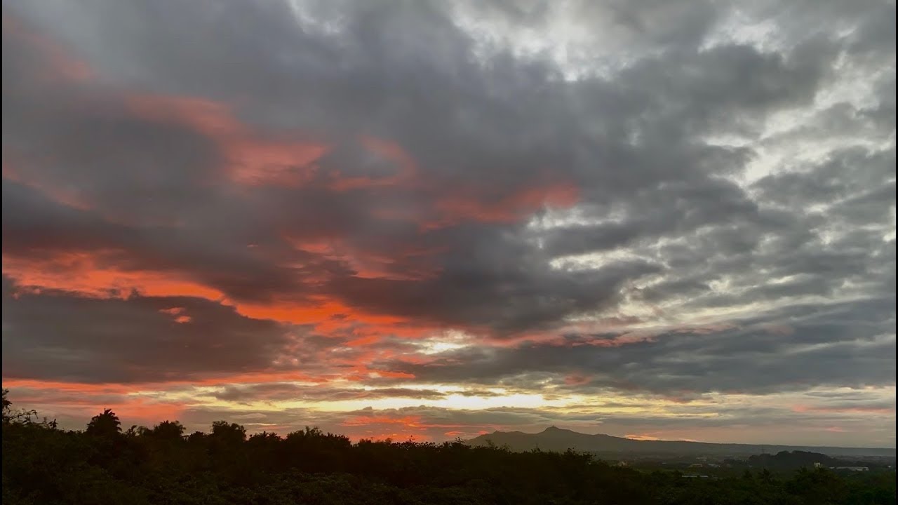 AGE sunset 🌇 with some Taal Volcano 🌋 red, Philippines, 16 January 2020 ...