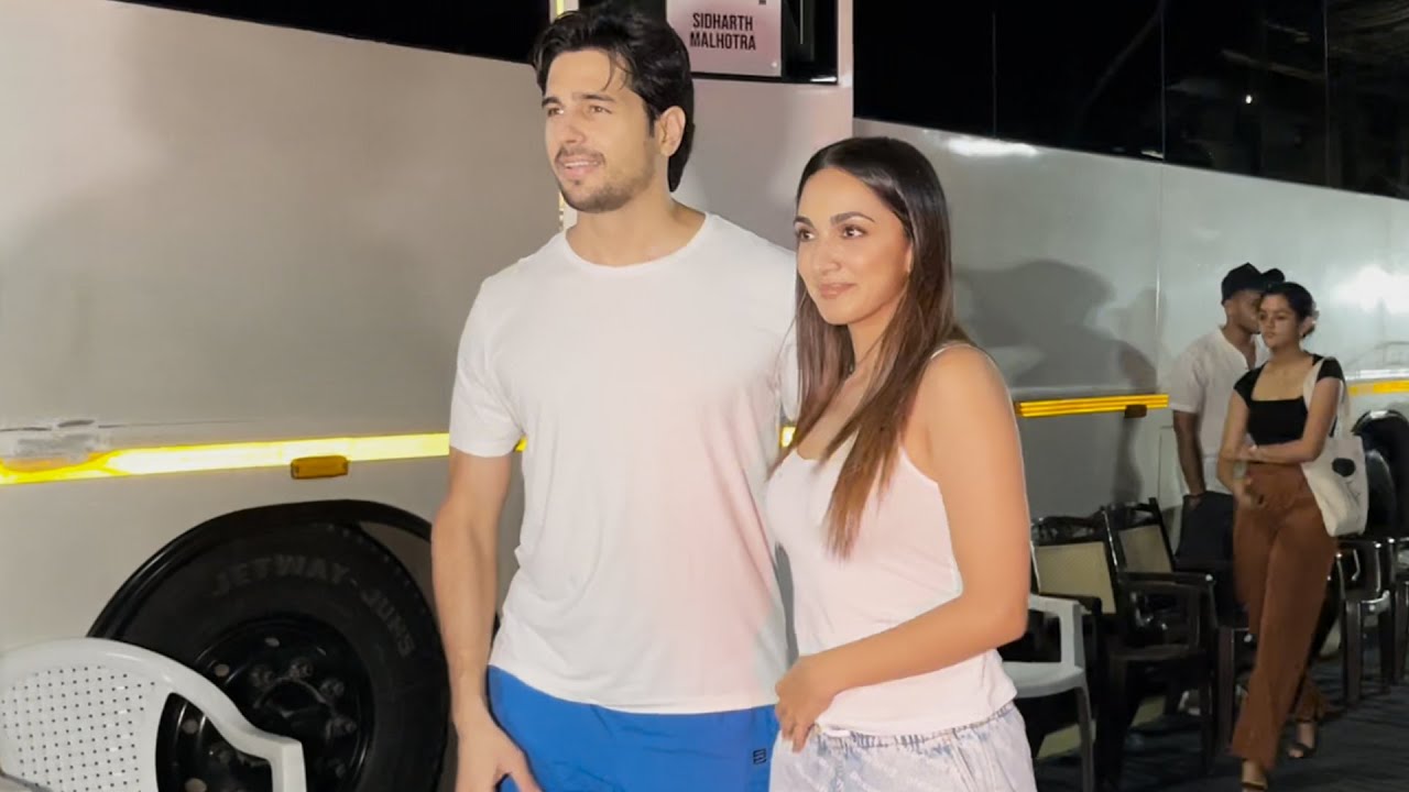 Sidharth Malhotra Along With Wife Kiara Advani Snapped At On Location Shoot In GM Studio - YouTube