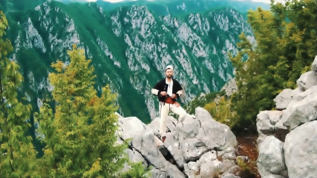 Endri Kenga - Martaneshi vend i mire (Official Video) - YouTube