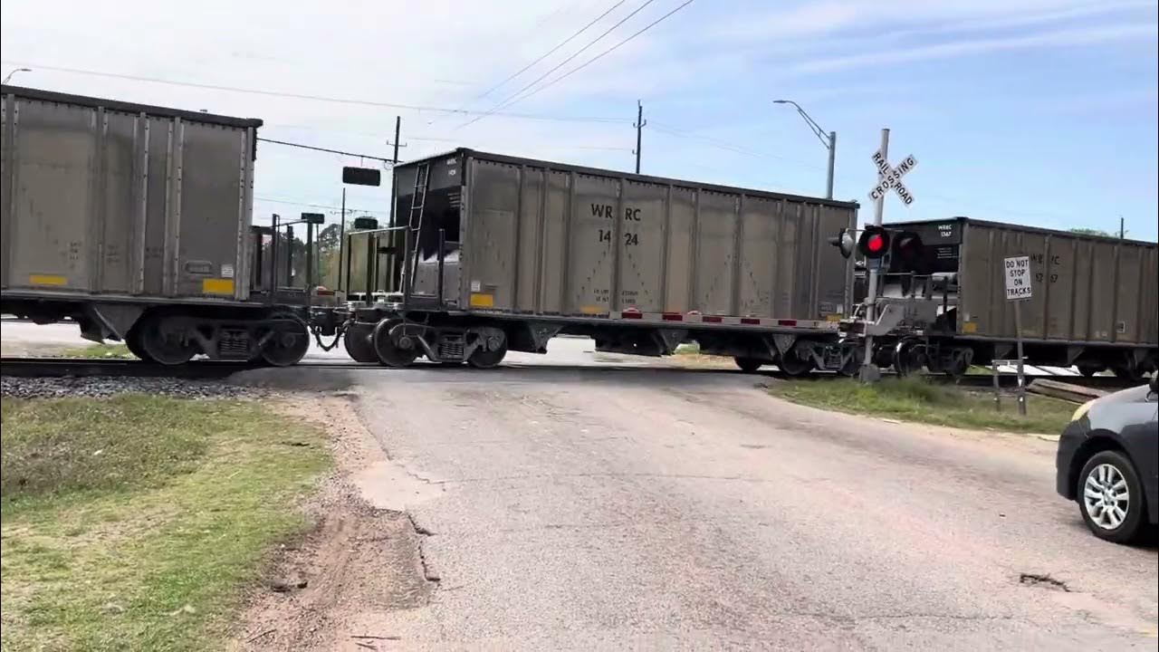 UP 8214 Leads Empty Rock Magnolia,Tx - YouTube