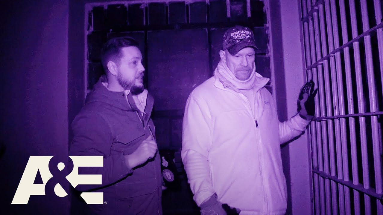 Sneak Peek: Ghost Hunting with Steve Austin in "Stone Cold Takes on ...
