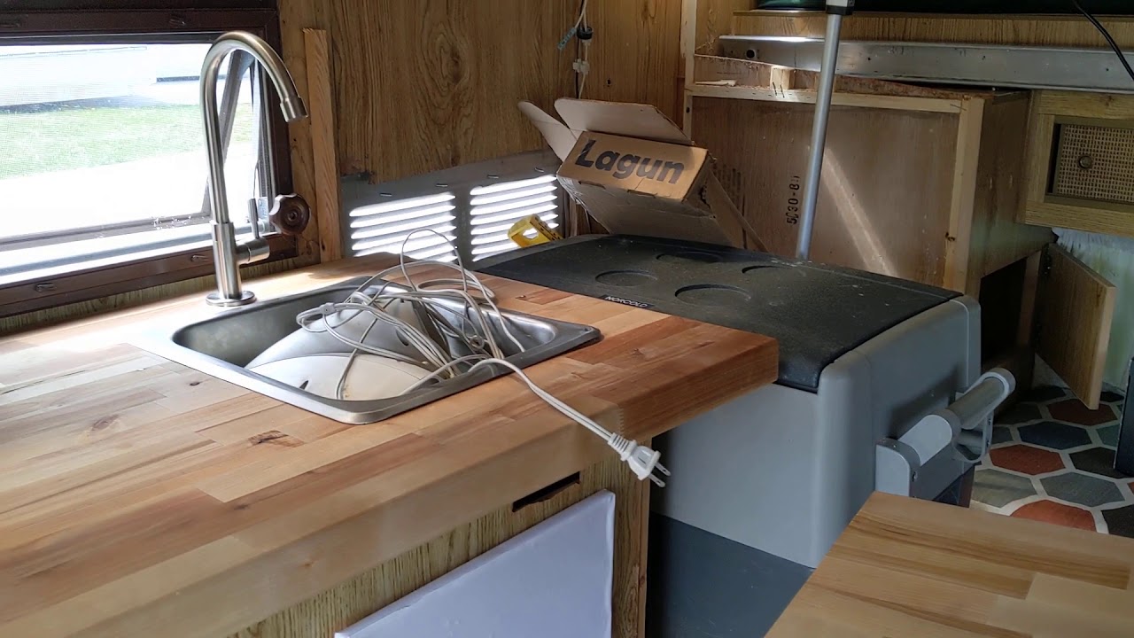 Lagun swivel table upgrade in skamper 080s popup - YouTube