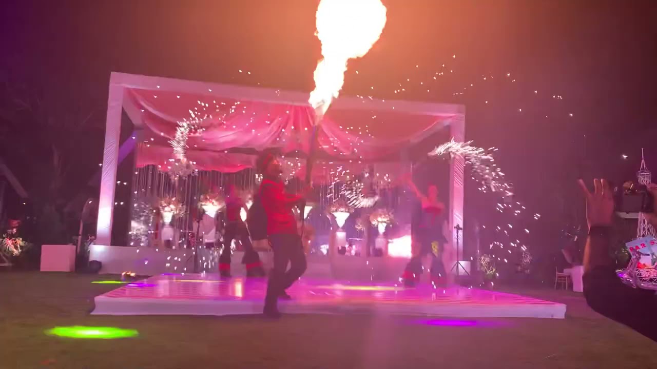 Fire Pyro show - YouTube