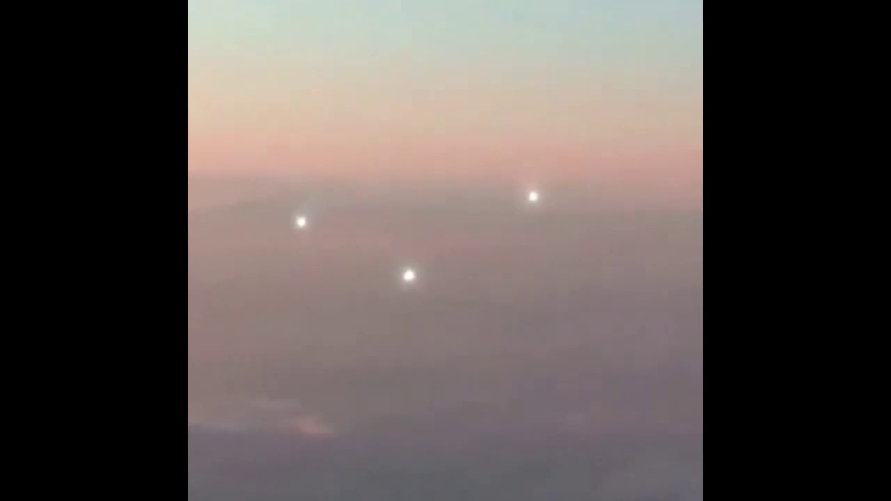 UFO Orb Formation Watching from Plane, January 2019 South America - YouTube