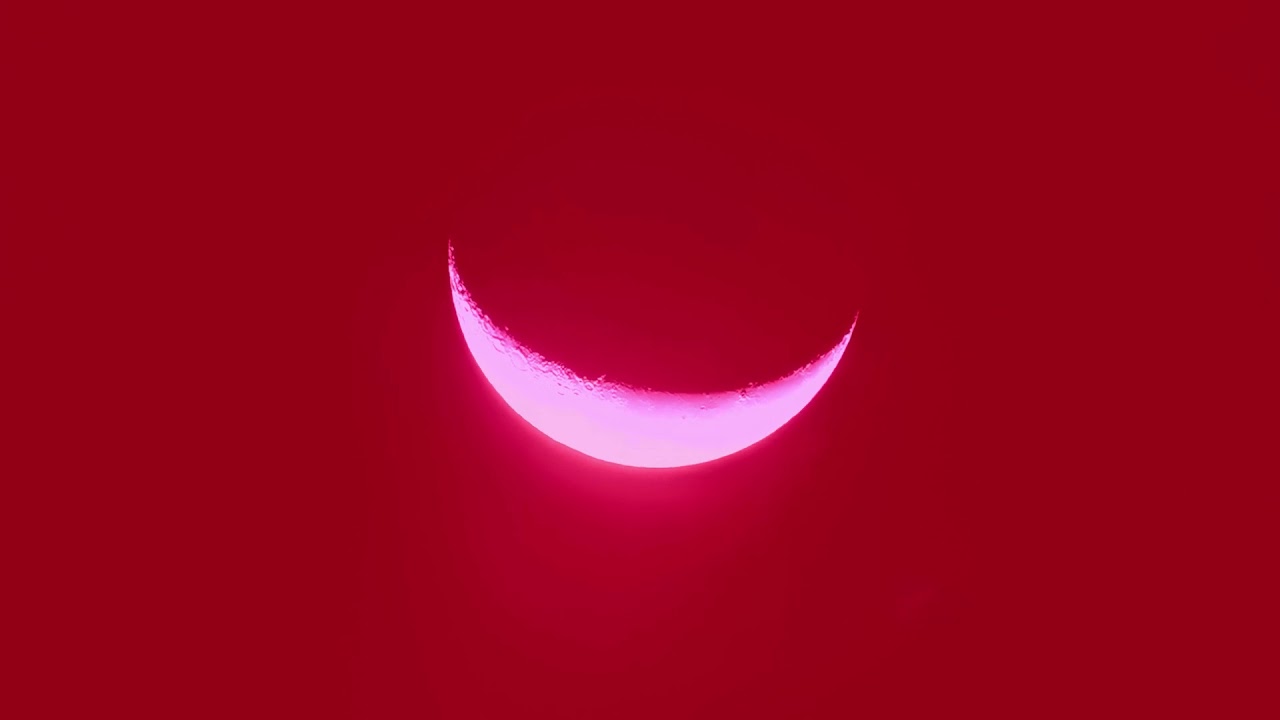 Crescent Moon, Red & White, 1 November 2021, Dawn - YouTube