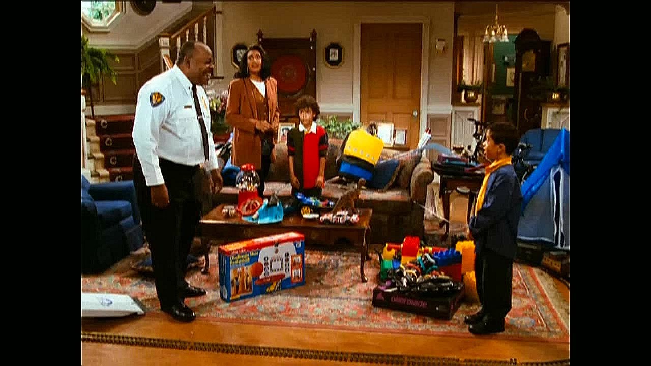 FAMILY MATTERS - "Richie Goes on a Shopping Spree with Carl's Credit ...