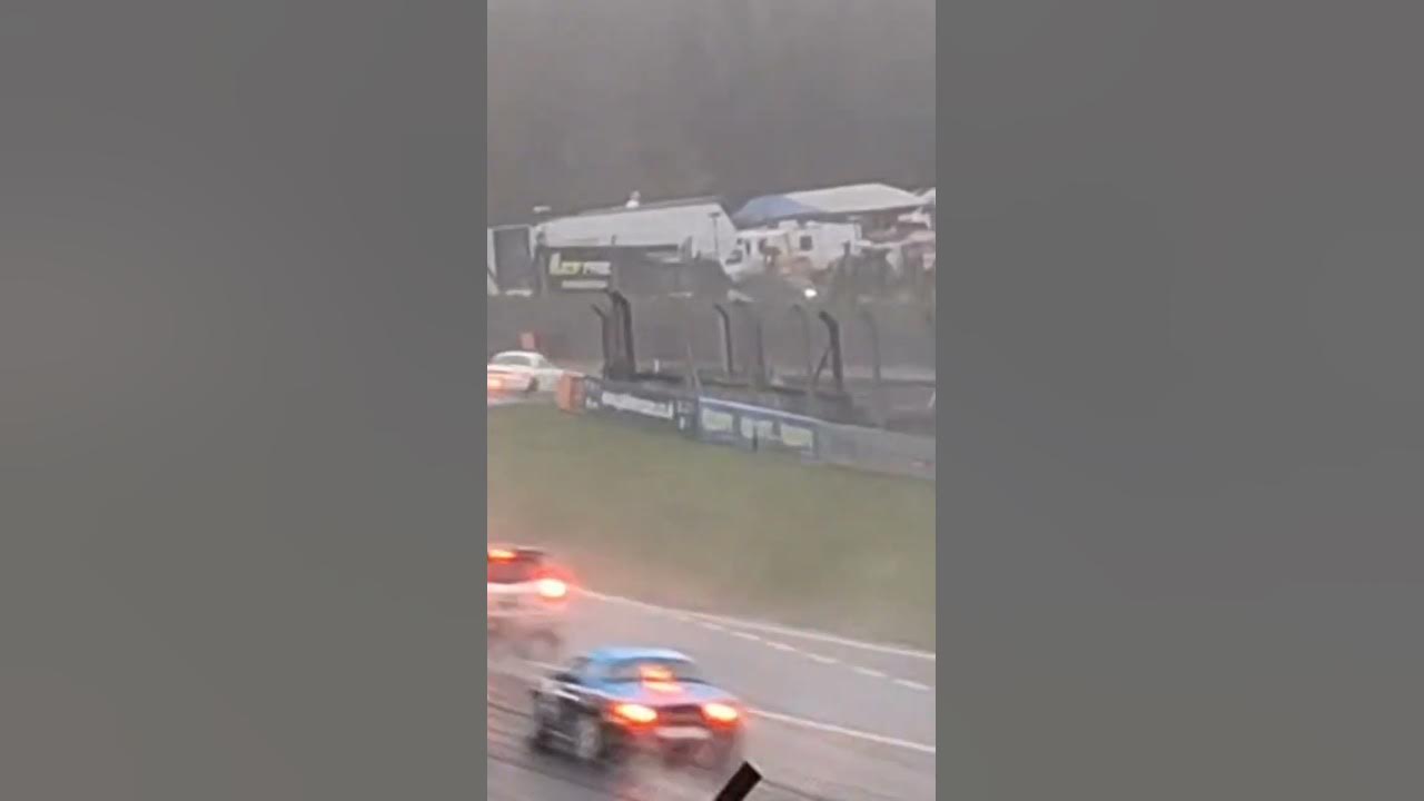 a very wet brands hatch msvr allcomers - YouTube