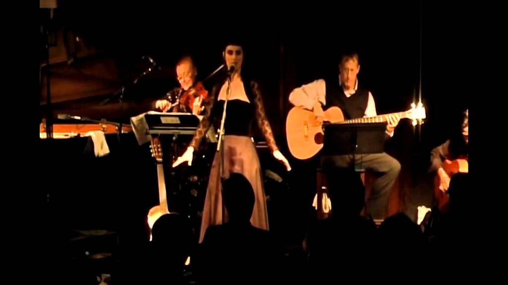 Maria Tecce sings Yo Soy Maria, live in Boston 10.2012 - YouTube