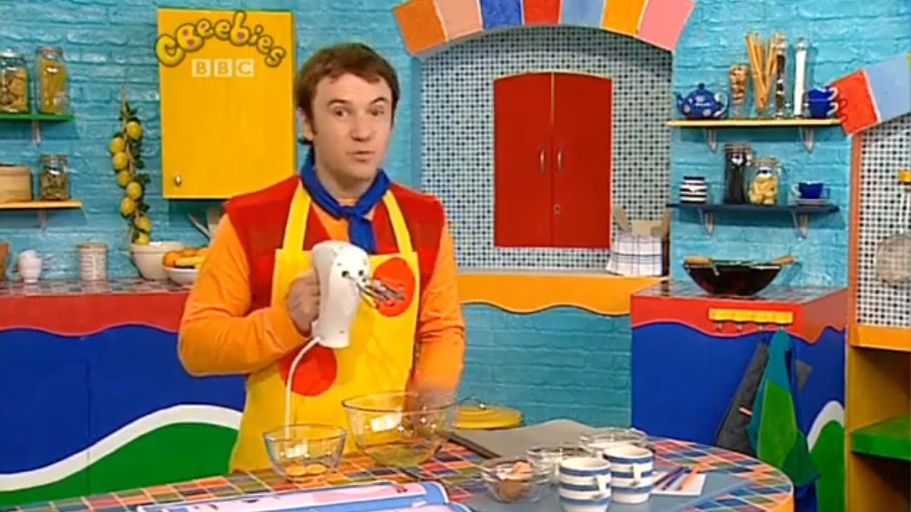 American Reacts to Big Cook, Little Cook - YouTube