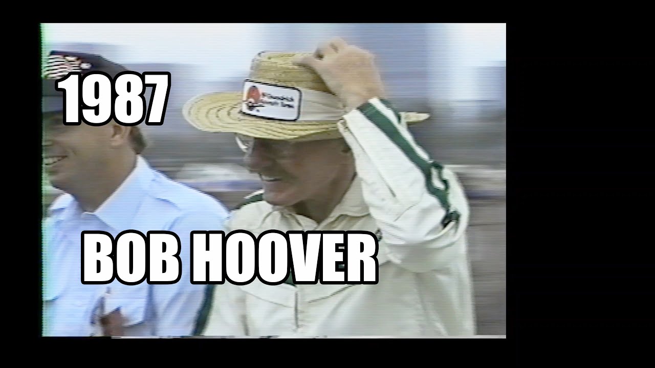 Bob Hoover flying the Shrike Commander at the 1987 Cleveland Airshow ...