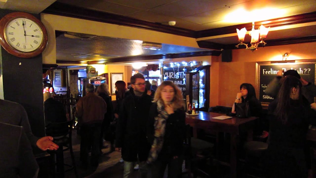 Pub Silver Cross - London - YouTube