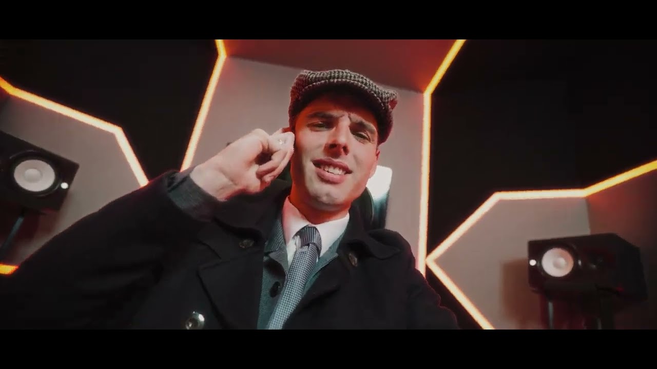 Me Old Mucker - Morgan Joyce (Official Music Video) - YouTube