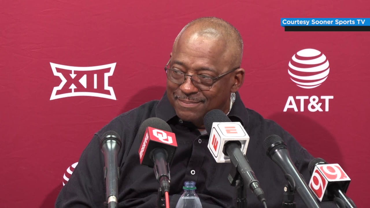OU Football: Ruffin McNeill press conference - YouTube