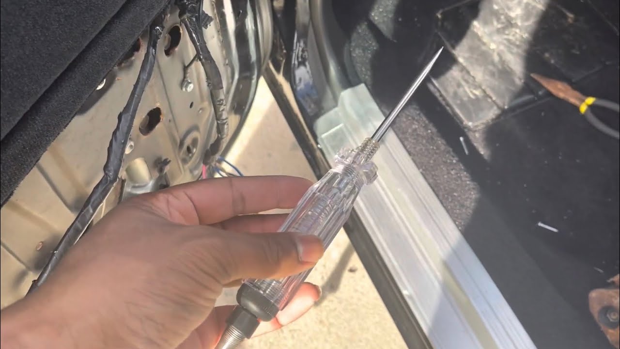 How to use a Circuit Tester on constant hot and accessory/ignition ...