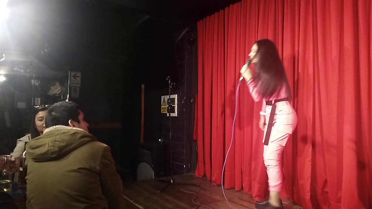 Gianina Portugal - Stand up Comic parte 1 - YouTube