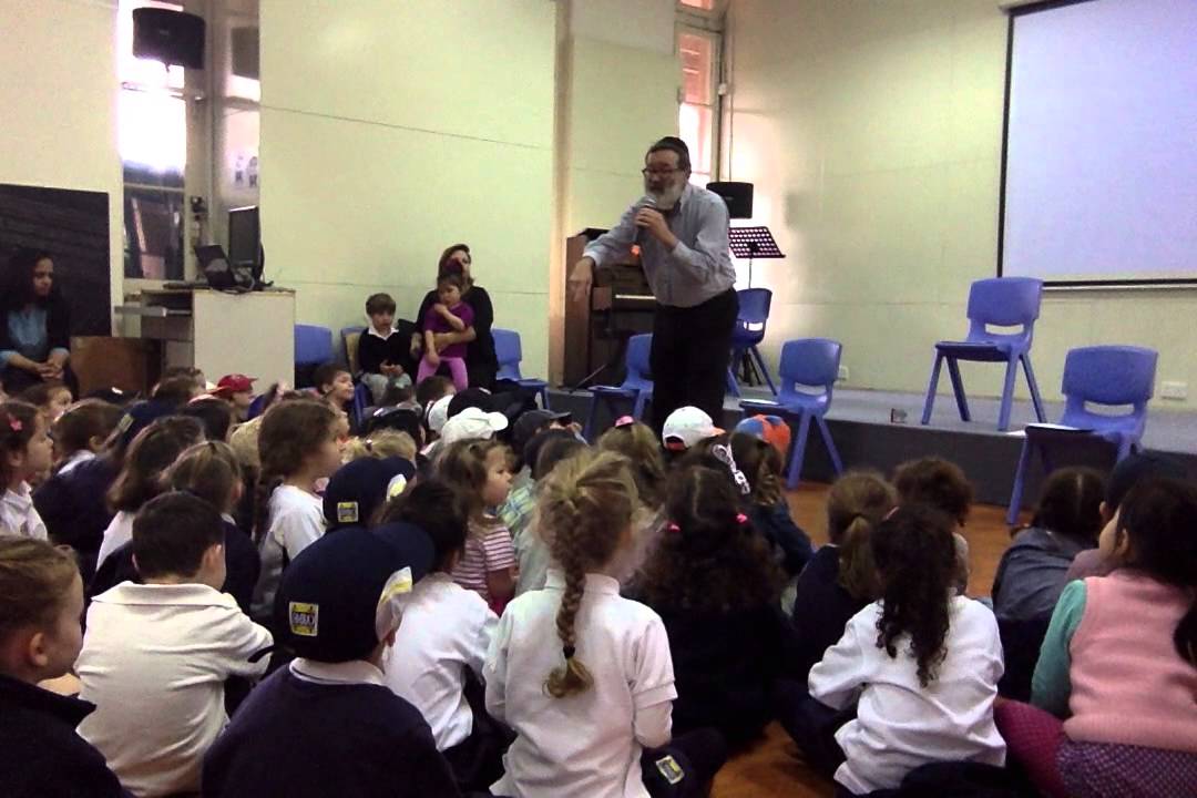 Uncle Velvel Live in Hong Kong - YouTube