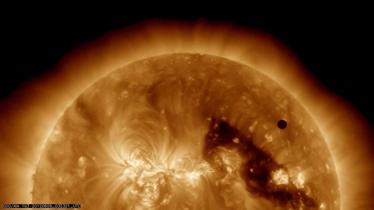 NASA SDO - Transit of Venus, 193 Angstrom - YouTube