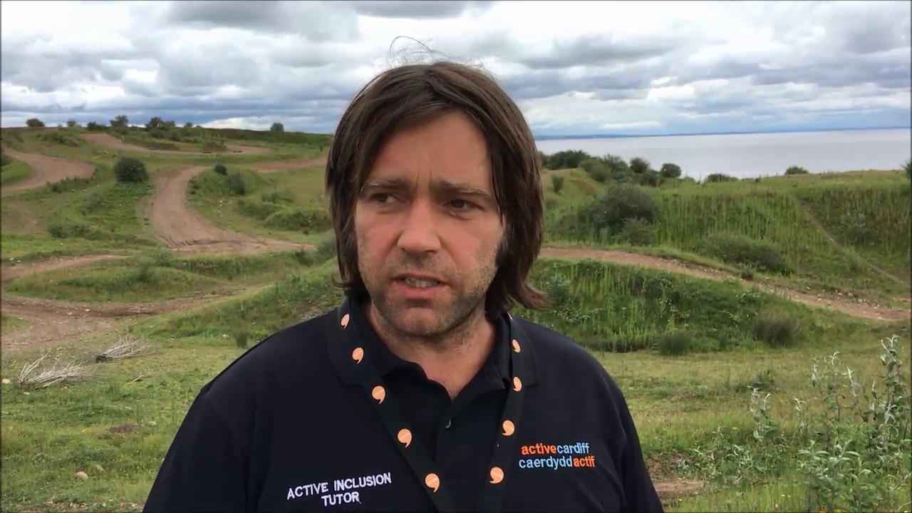 Mark Thomas on weekends at Cardiff Motocross Track - YouTube