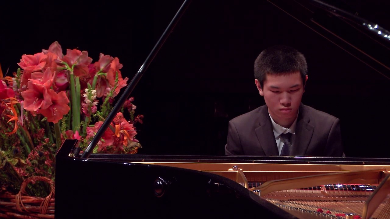 Kyle Hu - AIPC 2017 - category A - 2nd round - YouTube