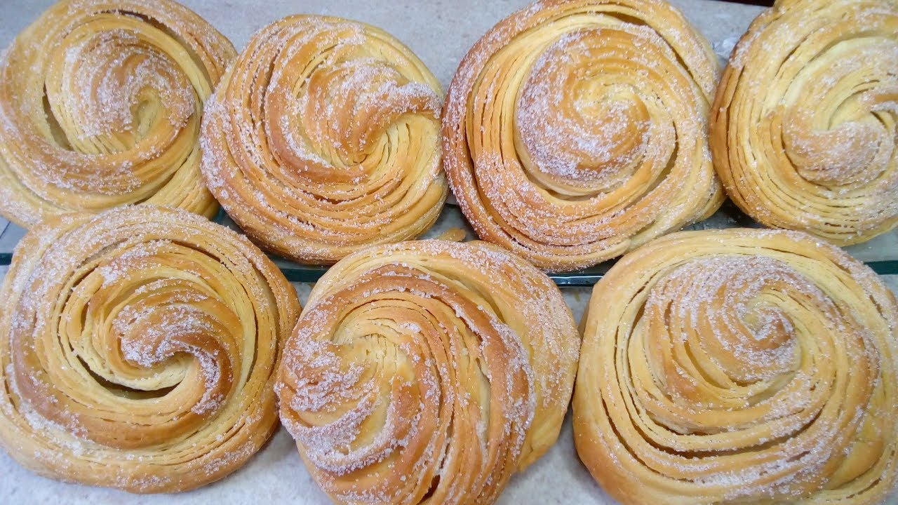 Rollos Azucarados. Tipo Hojaldre. / Puff Pastry - YouTube