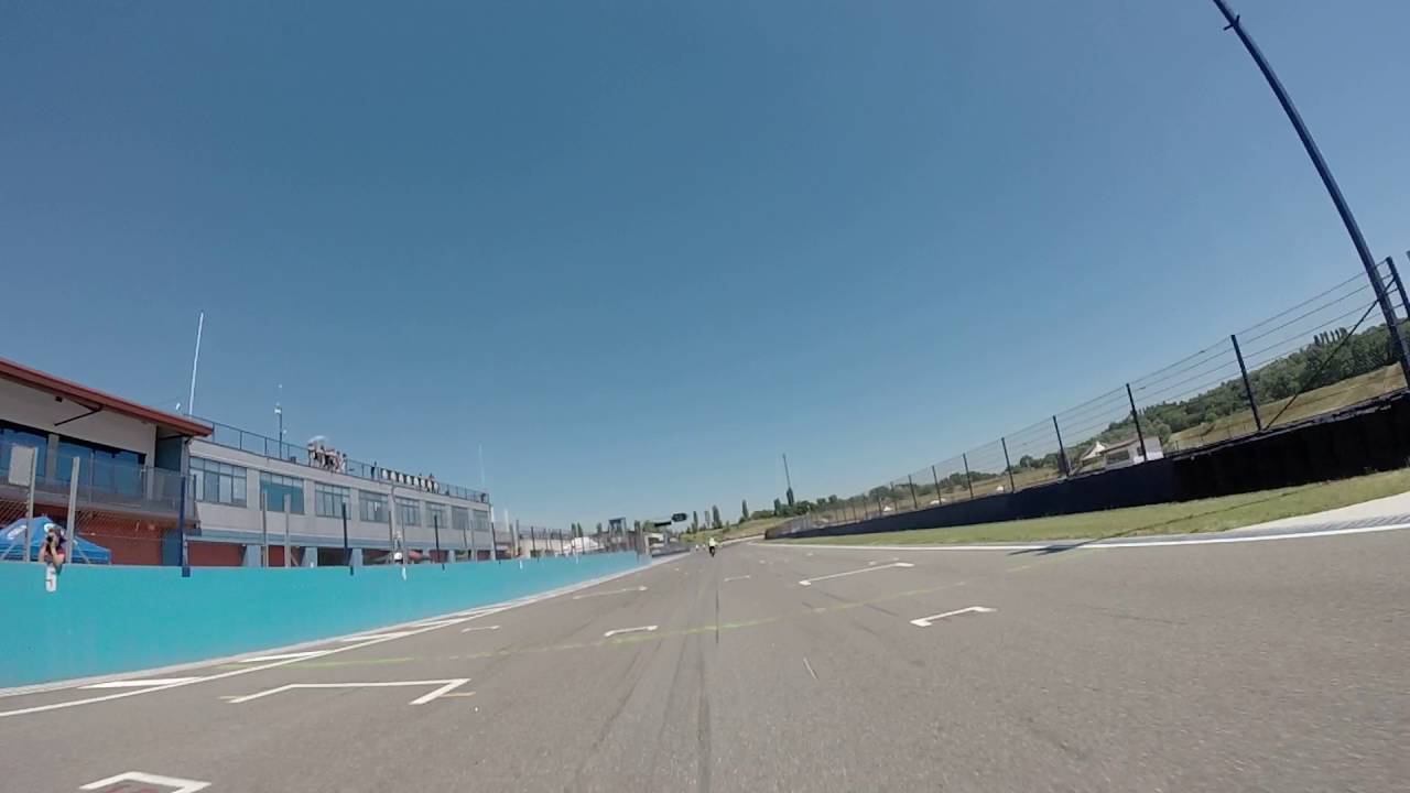 Test Ride Yamaha R1 2016 - Circuito di Franciacorta - YouTube