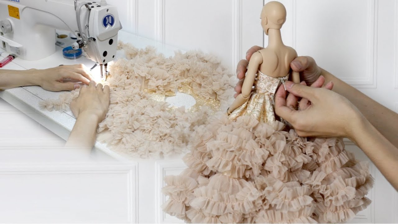 The making of DeMuse Doll Stella - YouTube