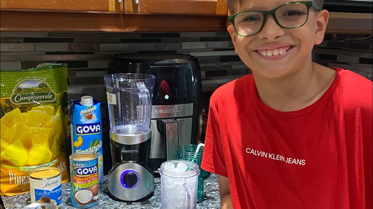 Como hacer una piña colada - YouTube