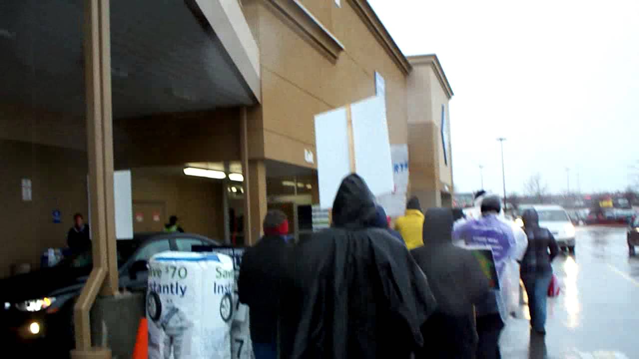 Occupy Naperville Walmart Protest - YouTube