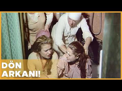 Salak Bacılar Türk Filmi | Bacıların Banyo Sefası!