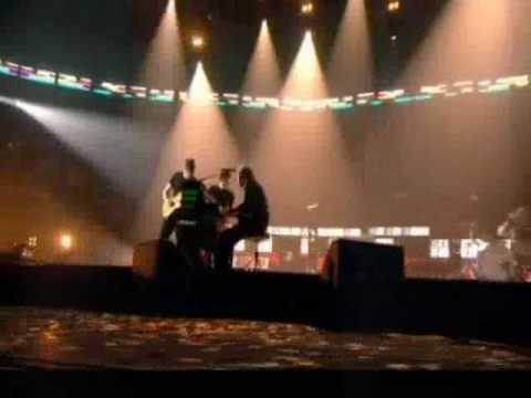 Coldplay Clock Live in Toronto - YouTube