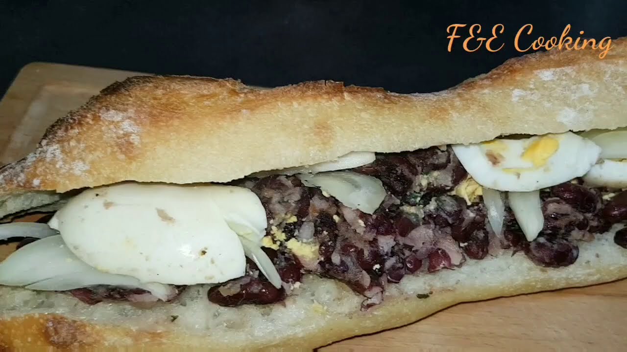 Pain à l'haricot 🇬🇦| Sandwich africain - YouTube