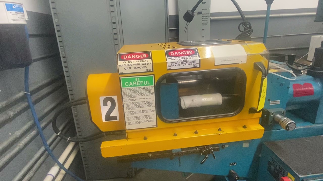 Lot # BG-0128: Dr. Boy 15S Injection Moulding Machine - YouTube