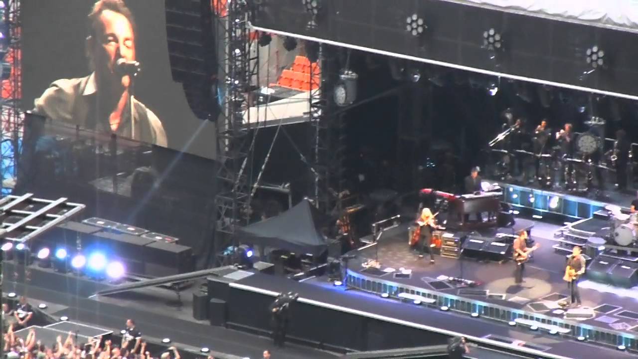 Bruce Springsteen exhibition in Milan - YouTube