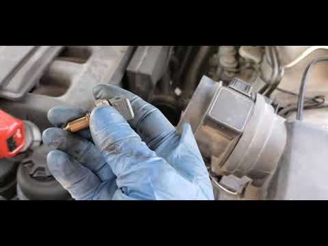 P0198 BMW X5 E53 3.0 engine oil temperature sensor replacement - YouTube