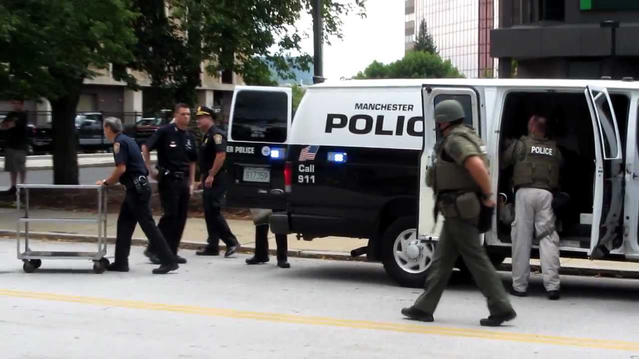 Manchester NH - SWAT team shows up due to a man threatening to jump off ...