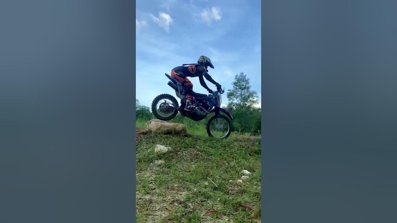 Practicing Crossing a Rock - Dirt Bike for Beginners #dirtbikeriding - YouTube