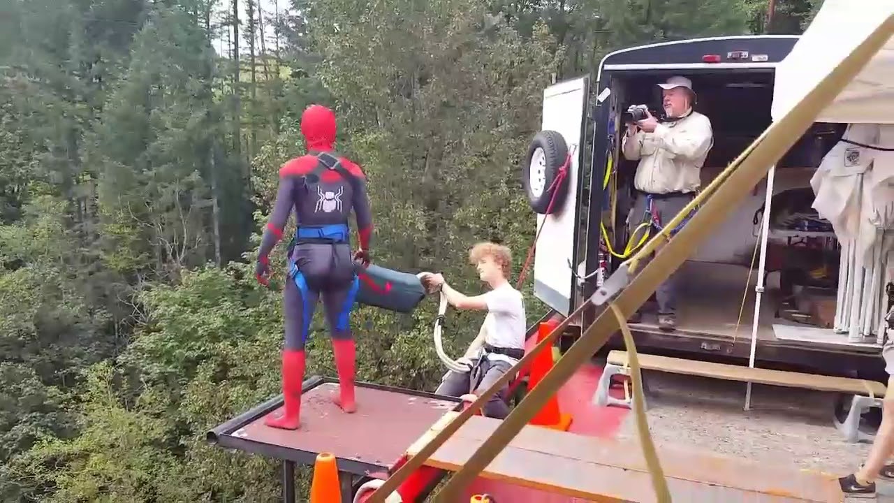 Spider-Man Goes Bungee Jumping!!! - YouTube