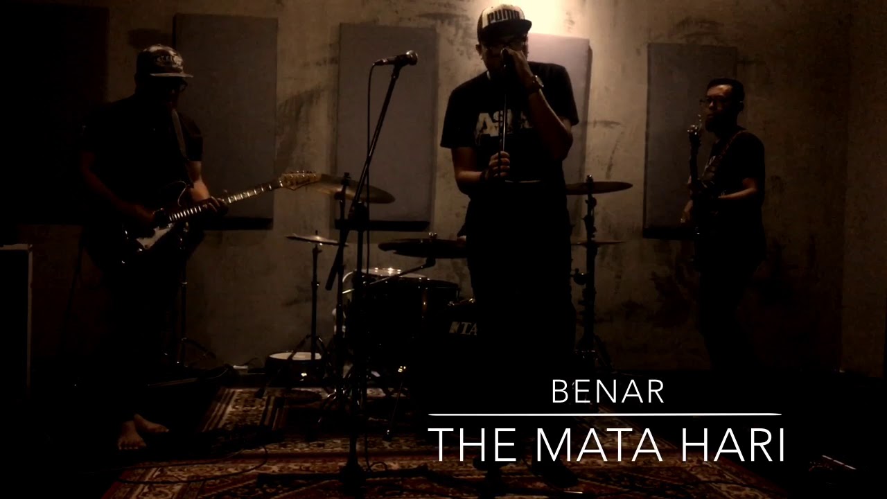 The Matahari - Benar (Studio Live) - YouTube