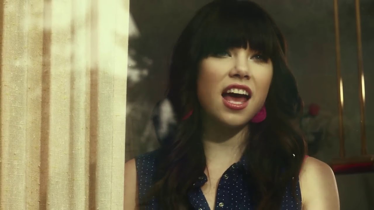 Carly Rae Jepsen - Call Me Maybe - YouTube