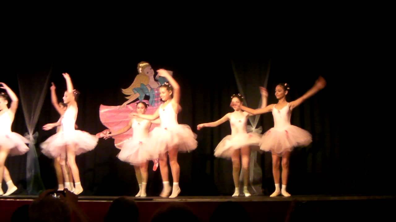 doro9ea 2011 baleto - YouTube