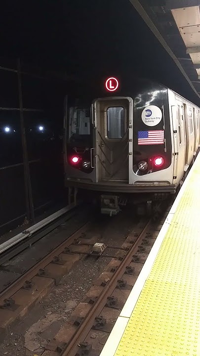 Canarsie Bound R143 L train leaving Wilson Avenue - YouTube
